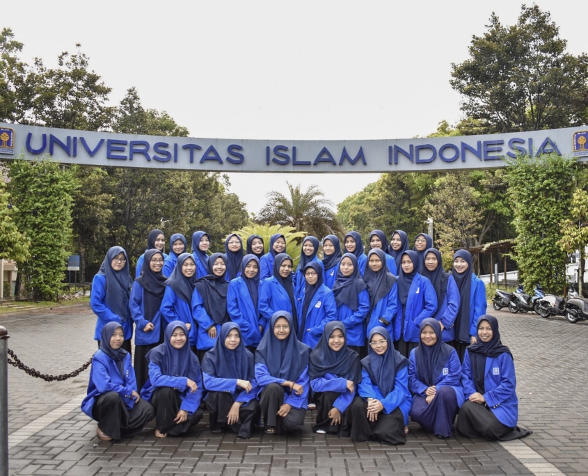 HOME - Pondok Pesantren UII